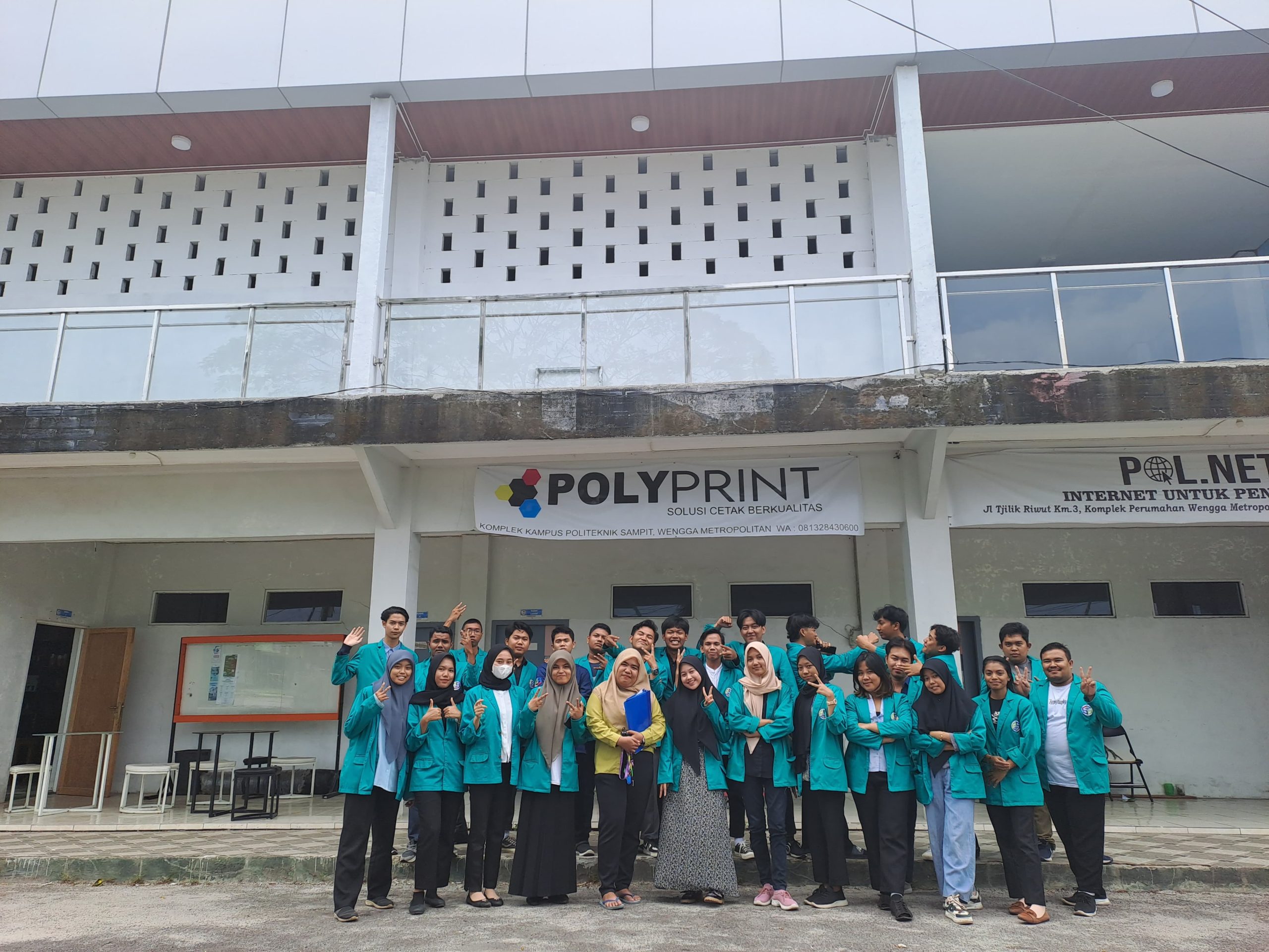 Mengenal Lebih Dekat Polyprint, Percetakan Kreatif Anak Muda - Polyprint